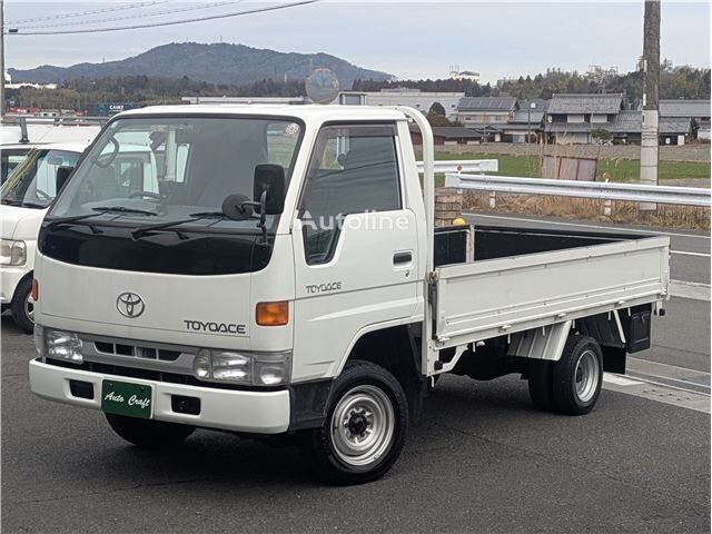 Toyota TOYOACE kamion s ravnom platformom