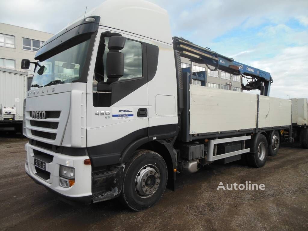 IVECO Stralis AS 260 S45 kamion s ravnom platformom