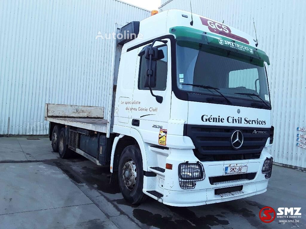 Mercedes-Benz Actros 2536 6x2 kamion s ravnom platformom