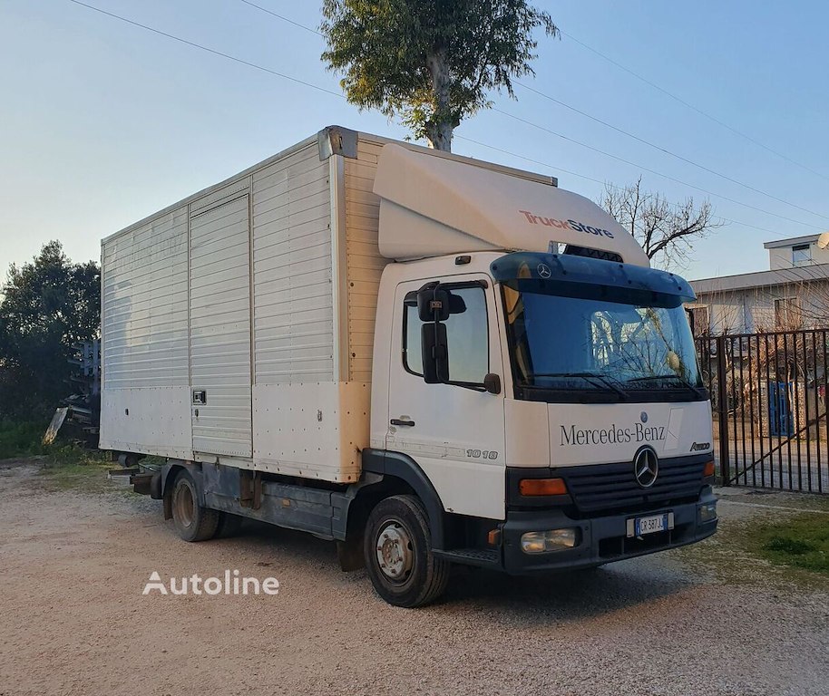 Mercedes-Benz 1018 kamion furgon