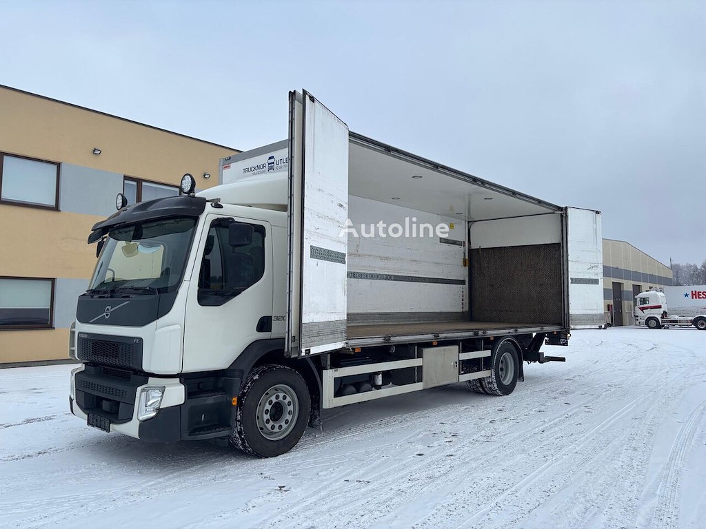 Volvo FE320 + SIDE OPENING kamion furgon