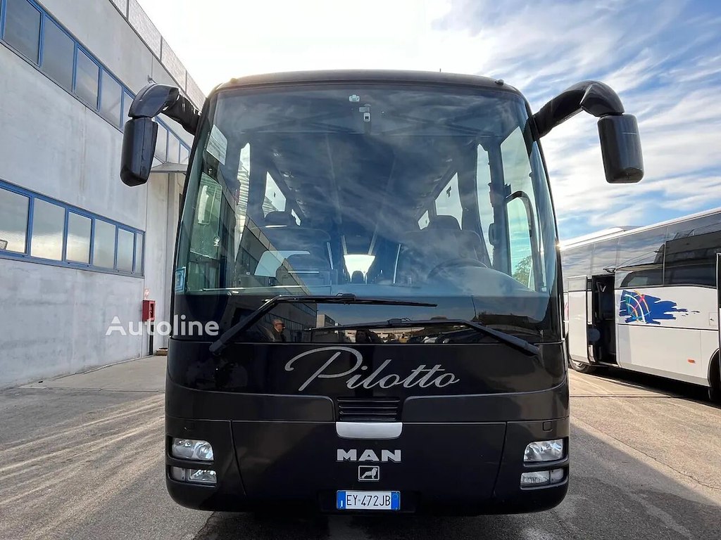 Prodaje se MAN Lion's Coach turistički autobus na aukciji