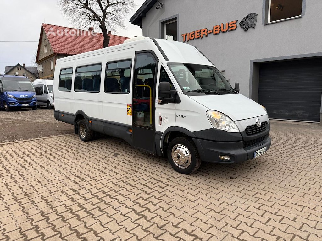 IVECO Dayli 50C17 23 miejsca prigradski autobus