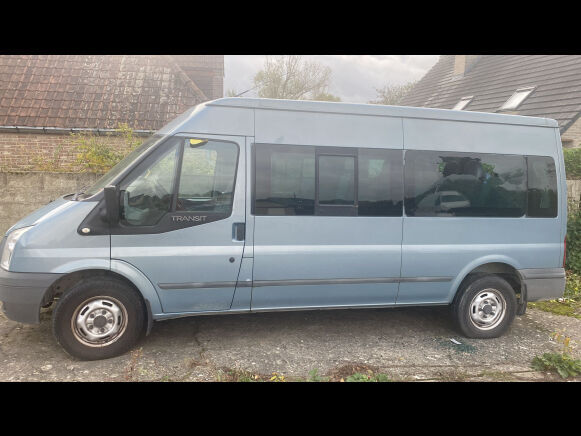 Prodaje se Ford Transit putnički minibus na aukciji