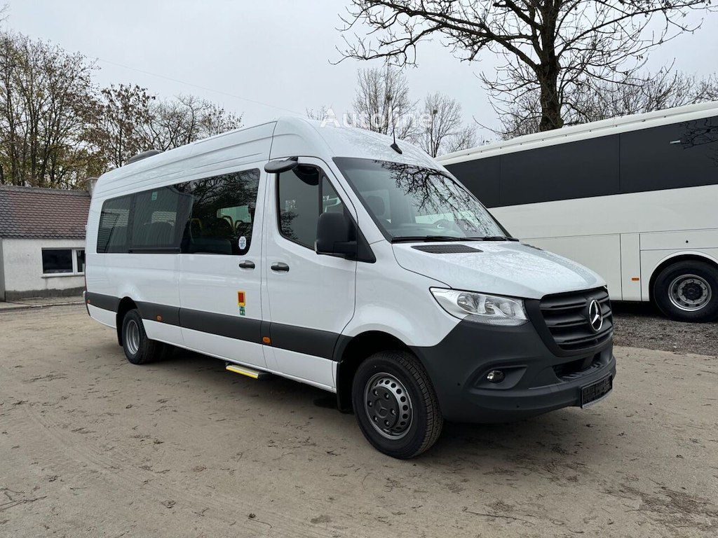 Novi Mercedes-Benz Sprinter Transfer 45 putnički minibus