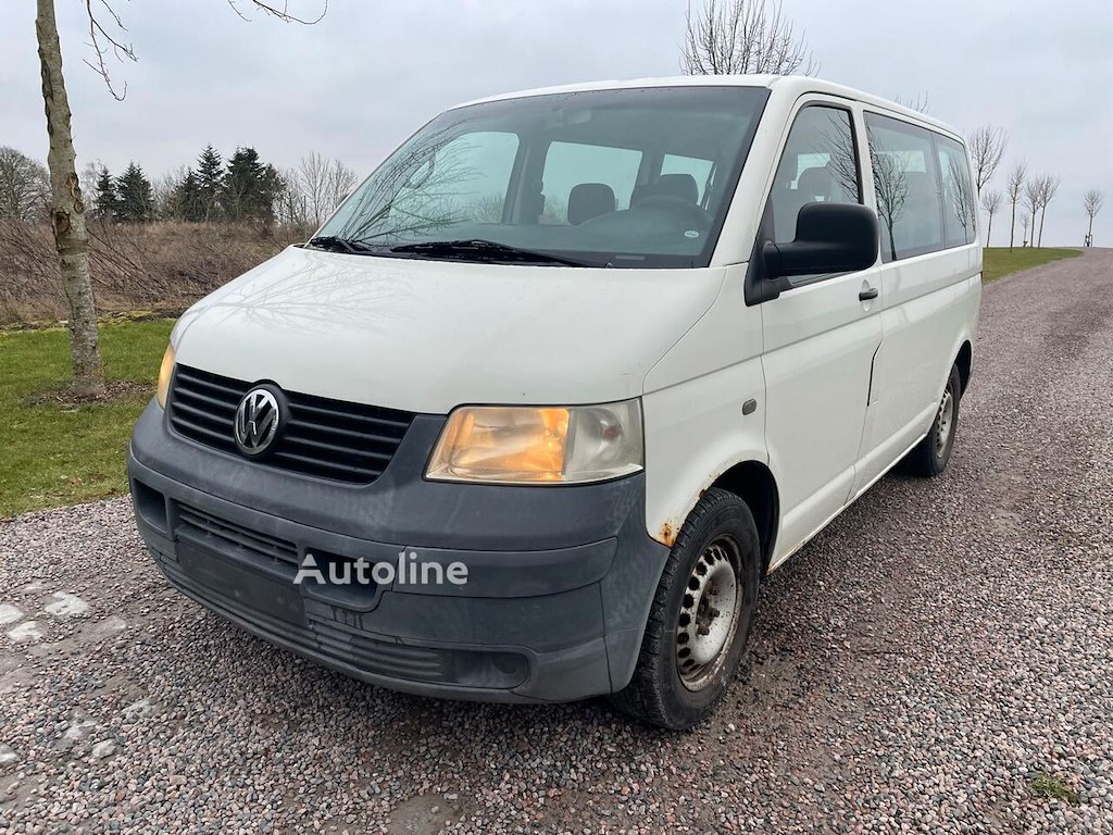 Volkswagen T5 putnički minibus