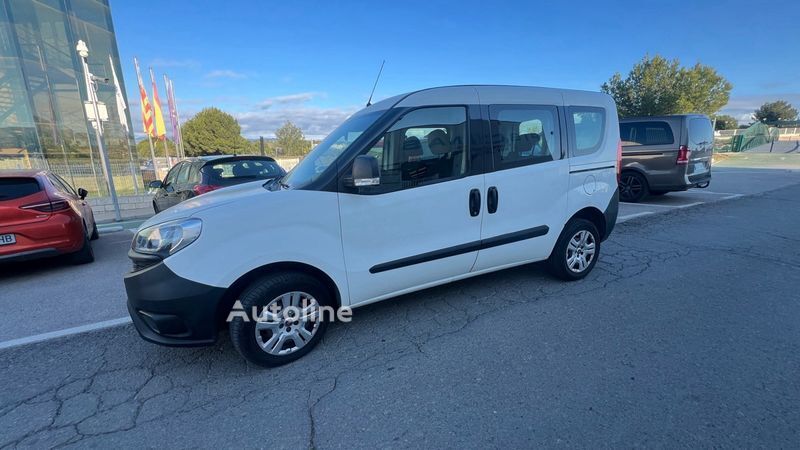 FIAT Doblò minivan