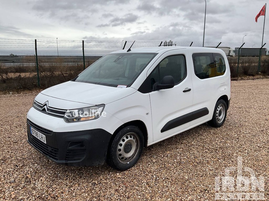 Prodaje se Citroen BERLINGO 5 minivan na aukciji