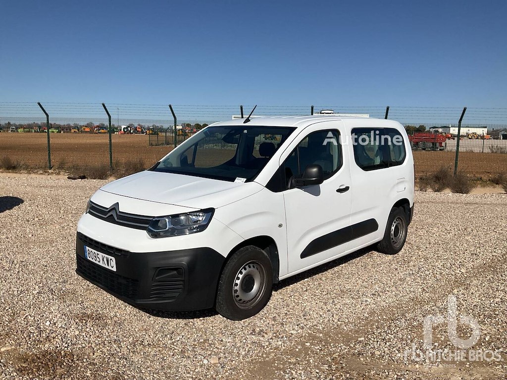 Prodaje se Citroen BERLINGO minivan na aukciji