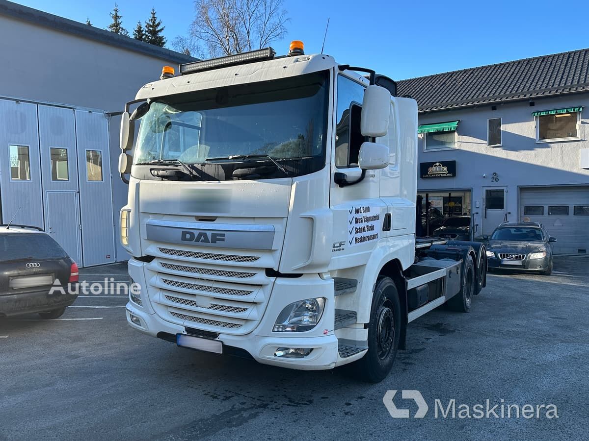 Prodaje se DAF CF510Z rol kiper sa kukom na aukciji