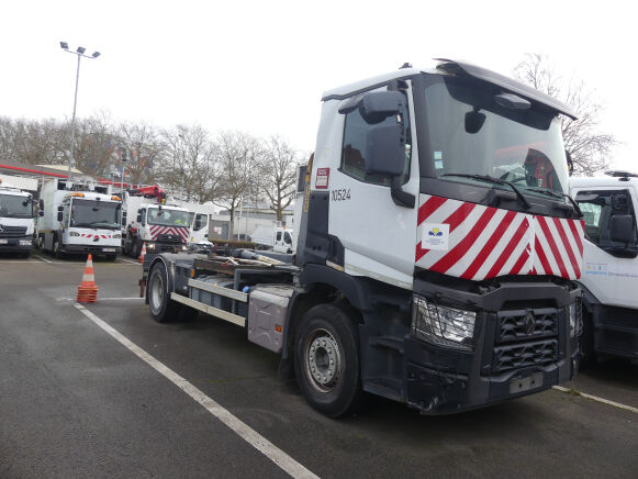 Prodaje se Renault HD002 rol kiper sa kukom na aukciji