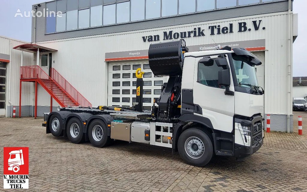 Renault C P8x4*4 TRIDEM + HMF Z-KRAAN 19 TON & HYVA HAAKARM 26 TON - 58- kamion rol kiper