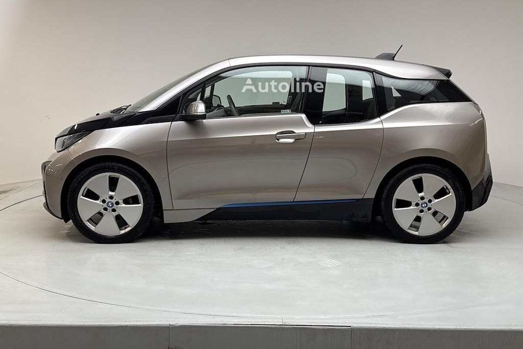 Prodaje se BMW i3 hečbek na aukciji