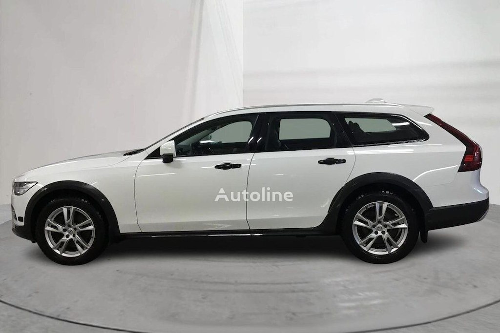 Prodaje se Volvo V90 Cross Country karavan na aukciji