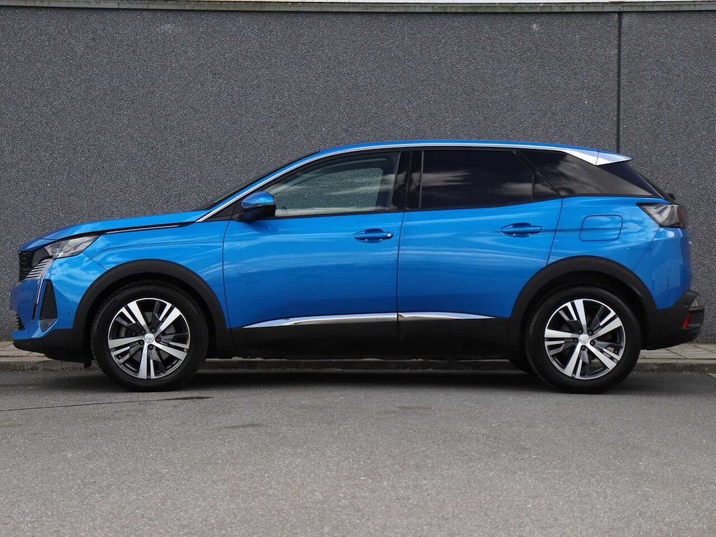 Prodaje se Peugeot 3008 krosover na aukciji