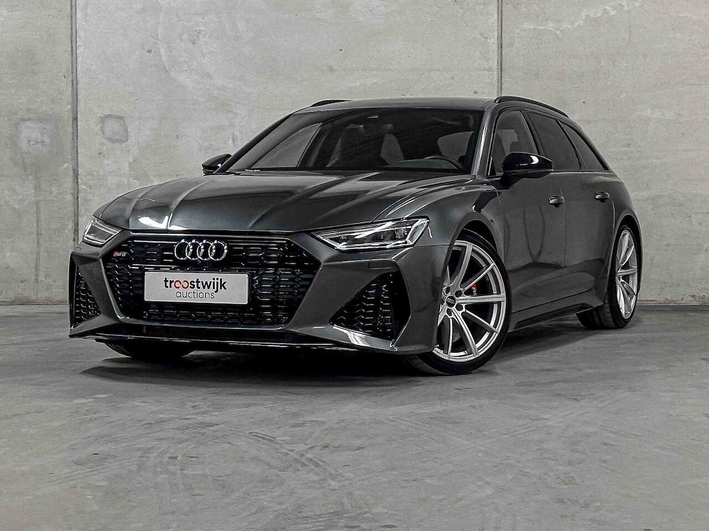 Prodaje se Audi RS6 Avant karavan na aukciji