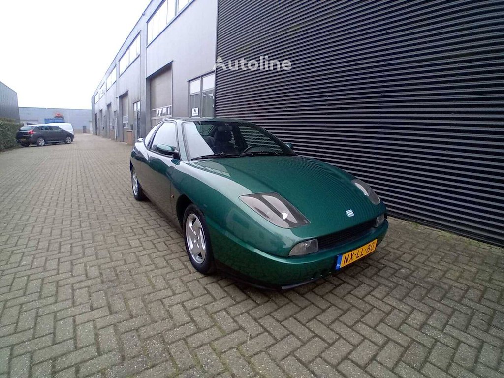 Prodaje se FIAT Coupe sedan na aukciji