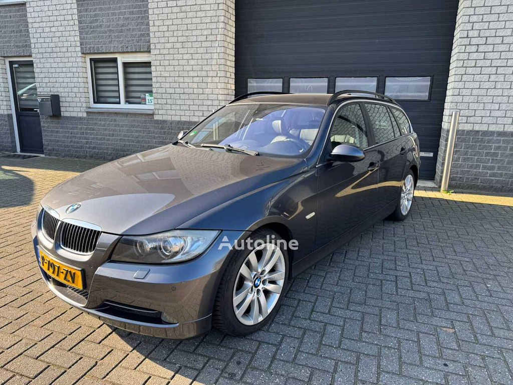 Prodaje se BMW 3 series sedan na aukciji