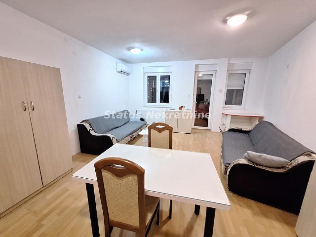 NAMEŠTENA, RENOVIRANA GARSONJERA 35M2 CENTAR - IZA RIBLJE PIJACE 310EU