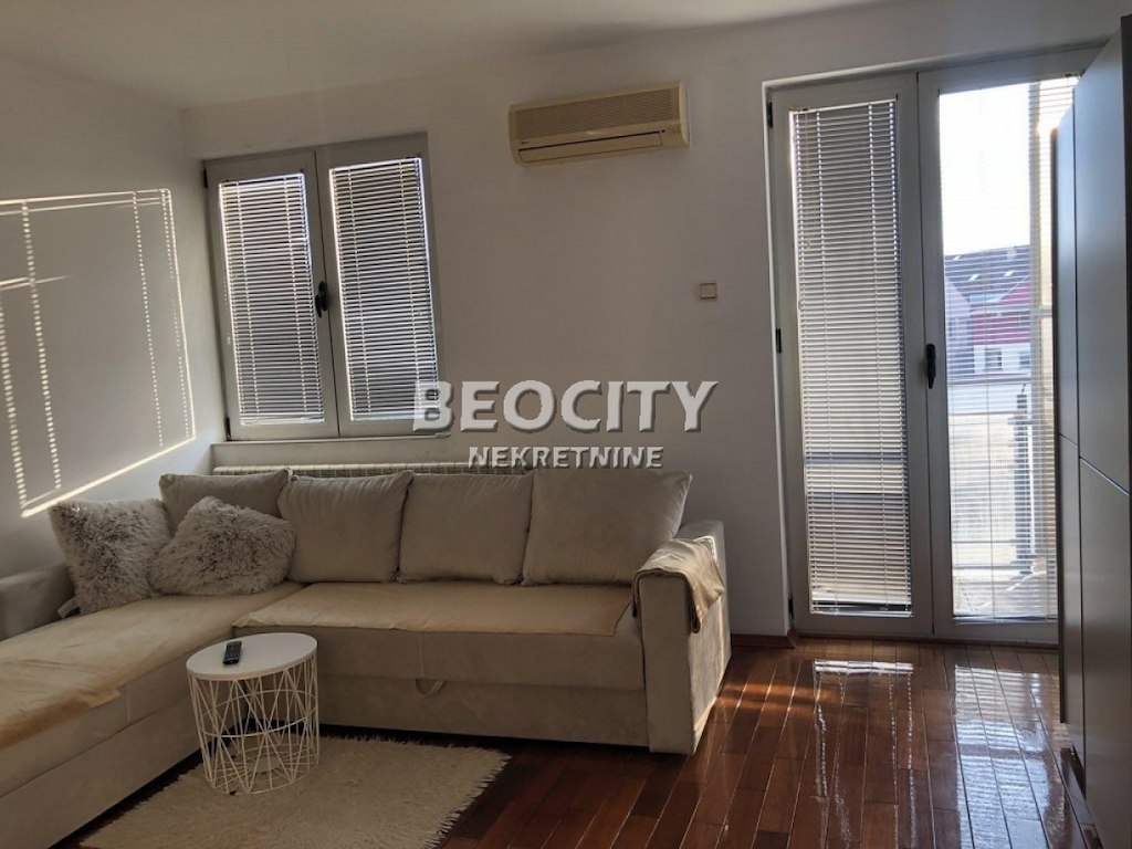 Novi Sad, Bulevar Oslobođenja, Bulevar Oslobođenja, 0. 5, 27m2, 400EUR