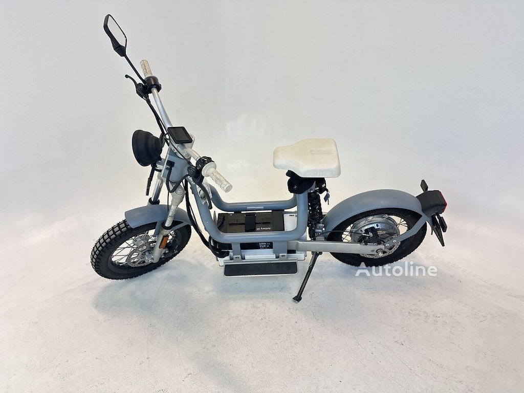 Prodaje se Cake Makka Flex moped na aukciji