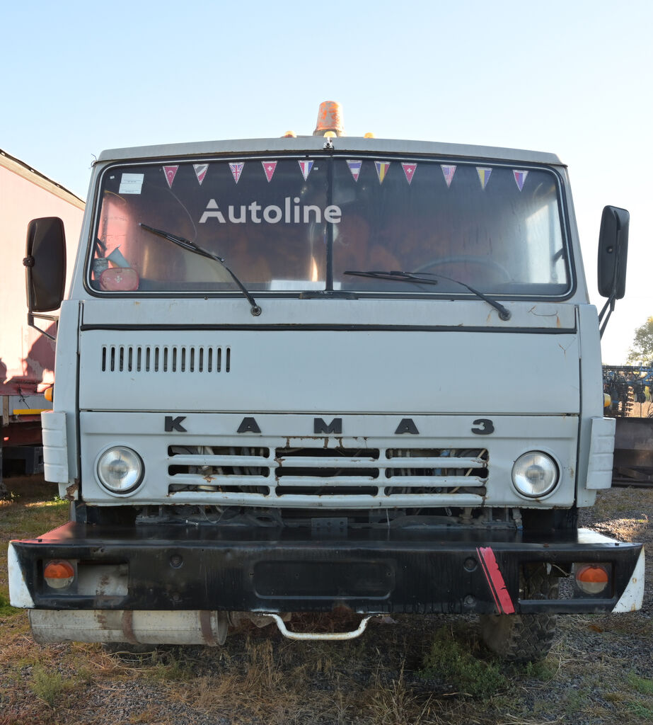 KamAZ autocisterna za gorivo + prikolica