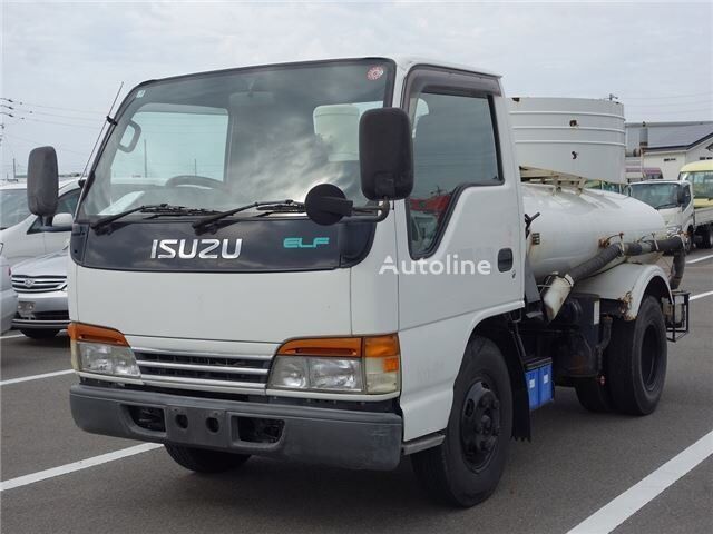 Isuzu ELF autocisterna