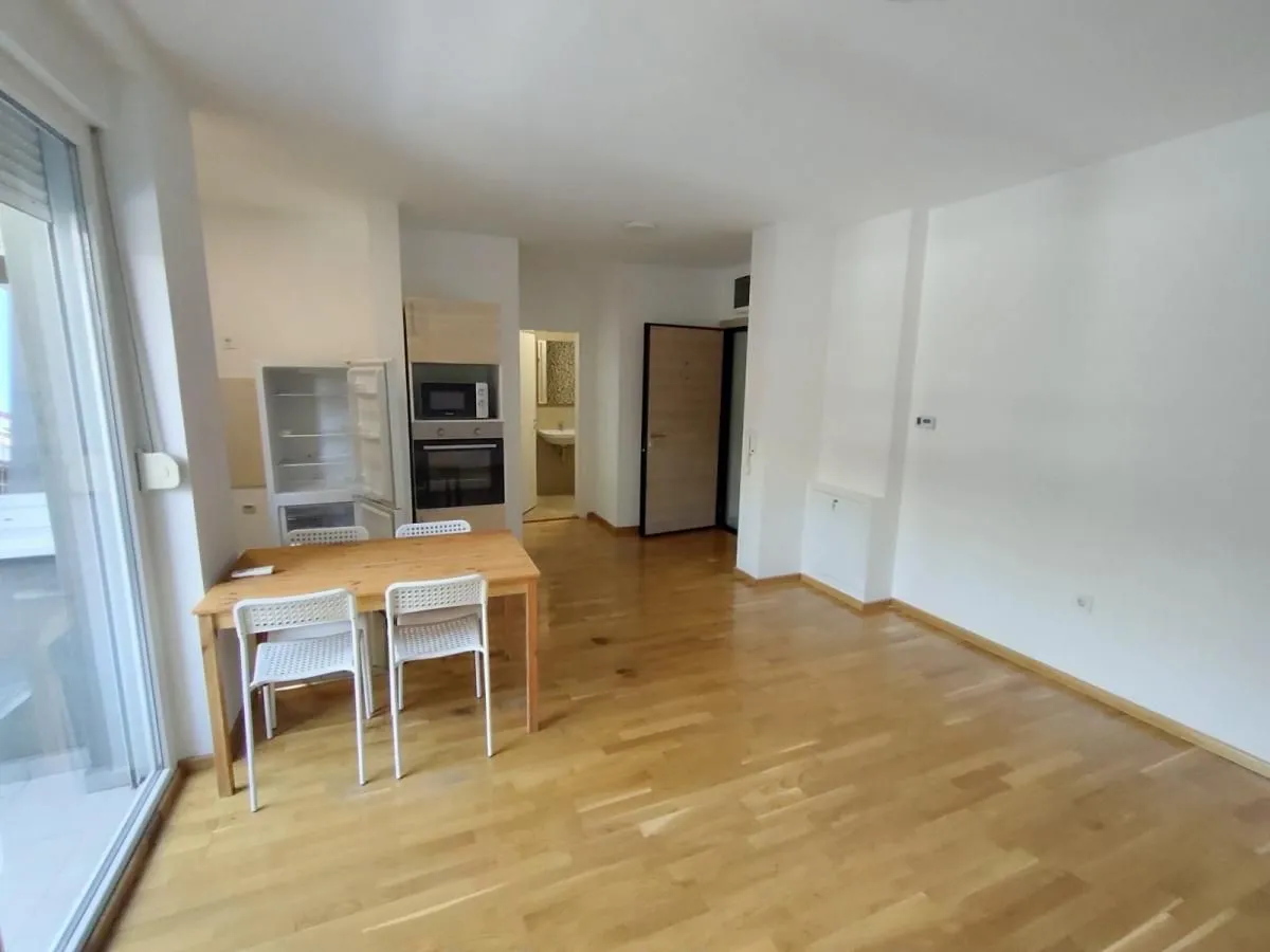 Izdavanje, dvosoban stan, 40m2, Podbara, Novi Sad, Novi Sad