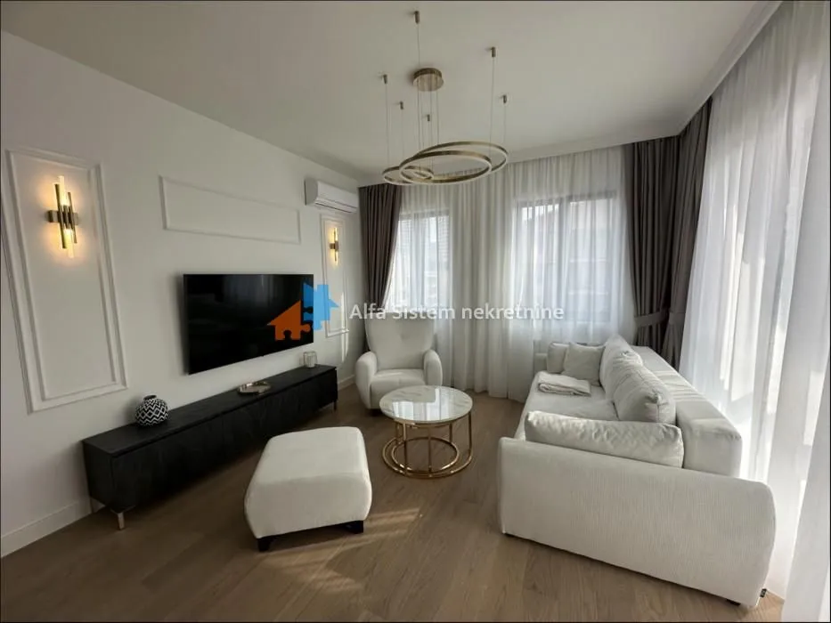 Izdavanje, trosoban stan, 72m2, Beograd Na Vodi, Beograd