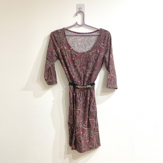 704. Terranova boho bordo haljina sa sarama