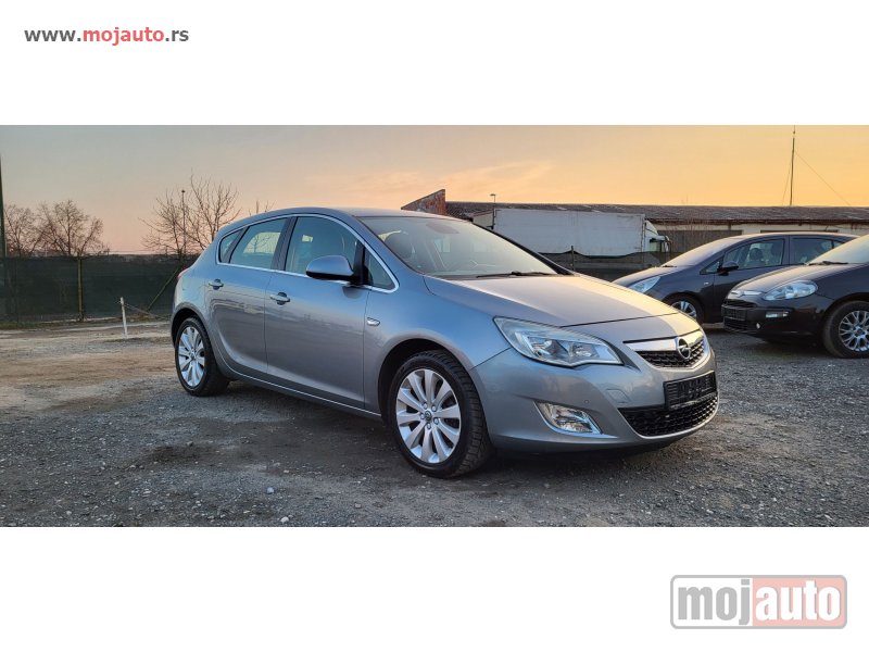 Opel Astra 1.4 COSMO NAVI FUL EURO 5