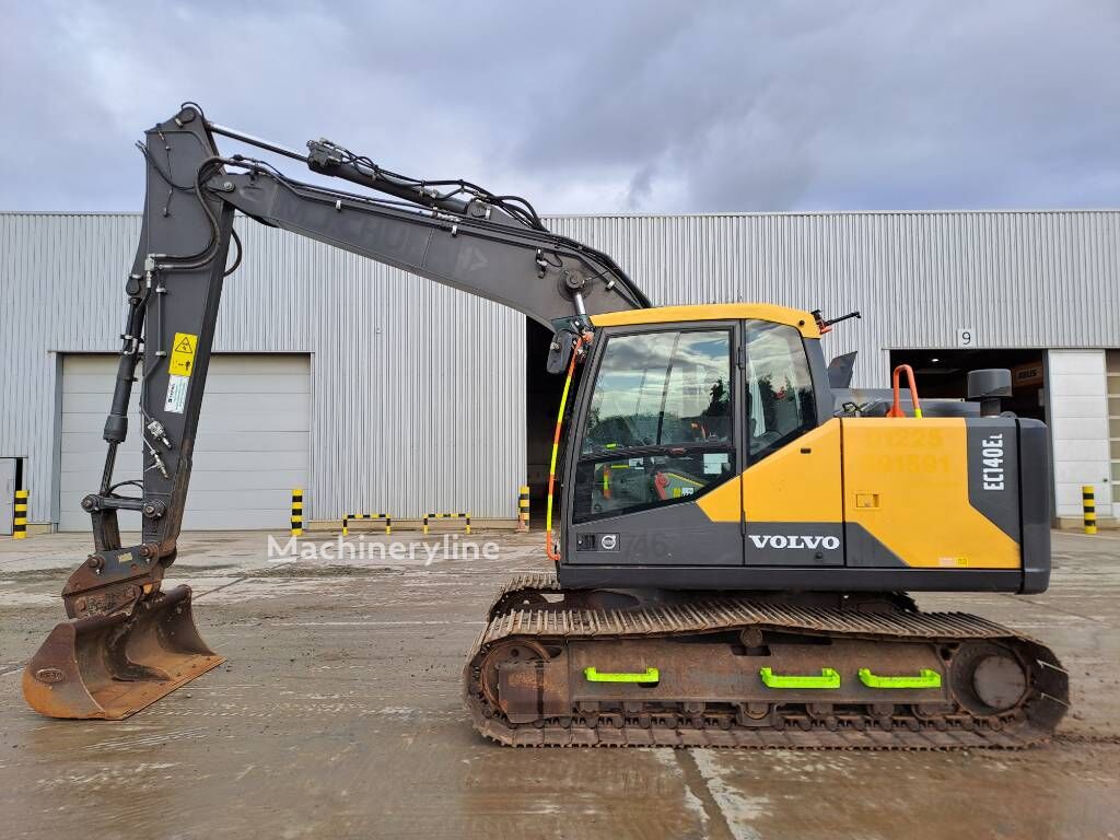 Volvo EC140EL (2 pieces available) bager guseničar