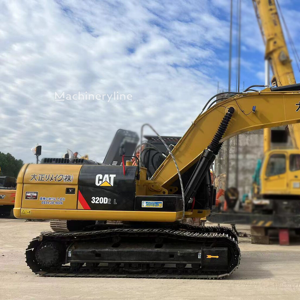 Caterpillar 320D bager guseničar