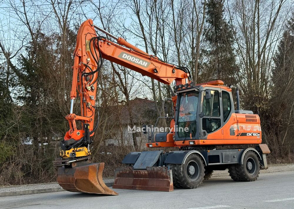 Doosan DX160W bager točkaš