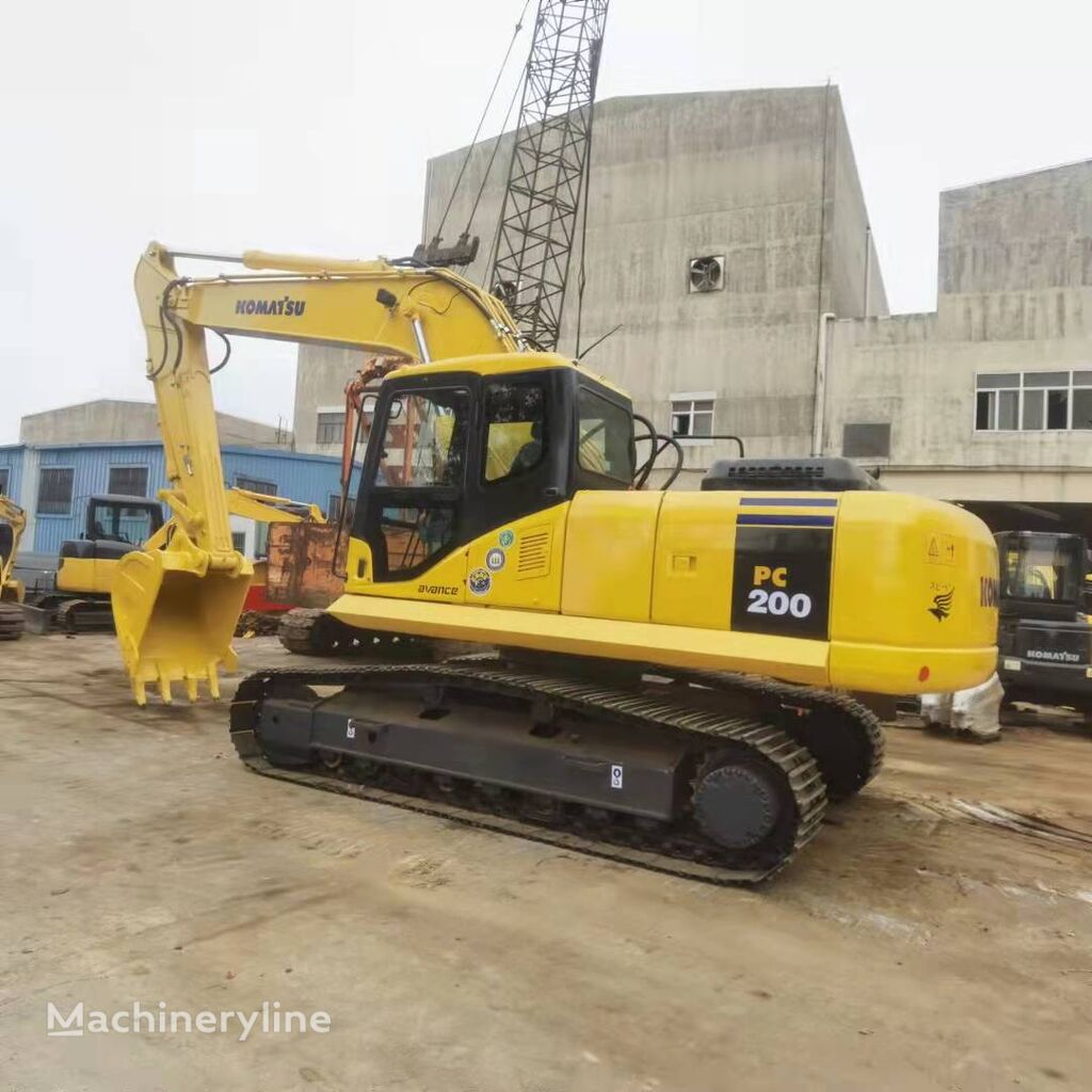 Komatsu PC200-7 bager guseničar