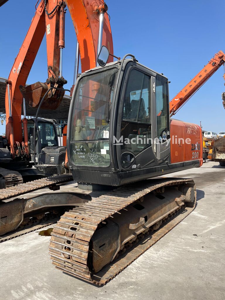 Hitachi ZX200-3 bager guseničar