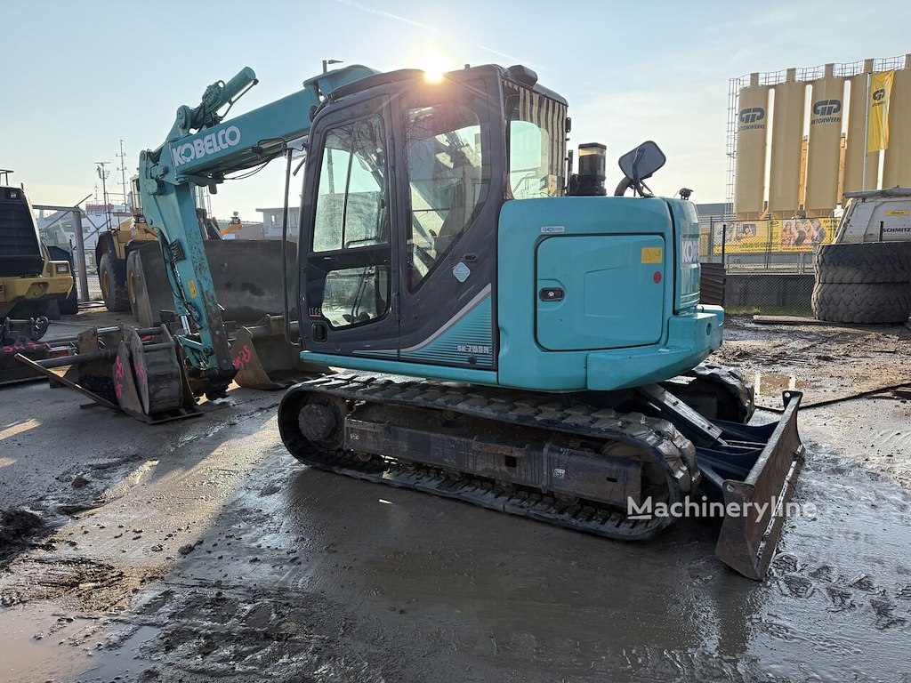 Kobelco SK75-3 bager guseničar