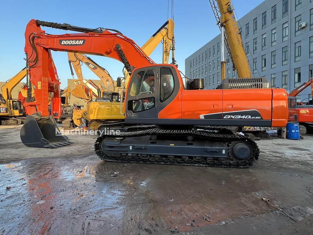 Doosan DX340 bager guseničar