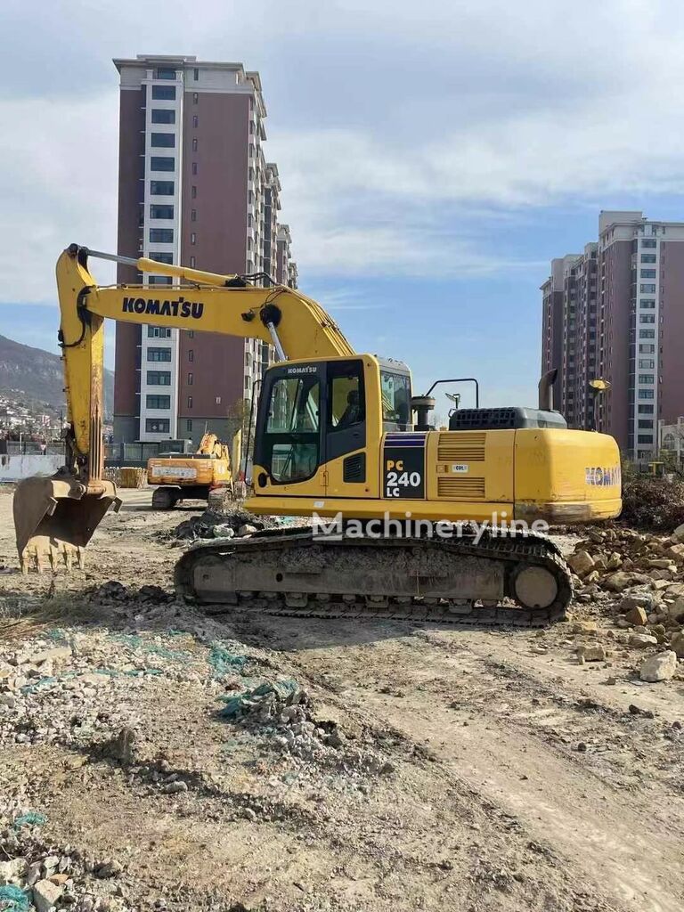 Komatsu PC240 bager guseničar