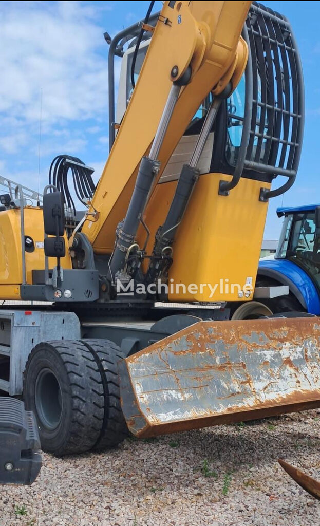 Liebherr 2019 MODEL LIEBHERR LH 35 M - 7.060 hours-with original attachme bager točkaš