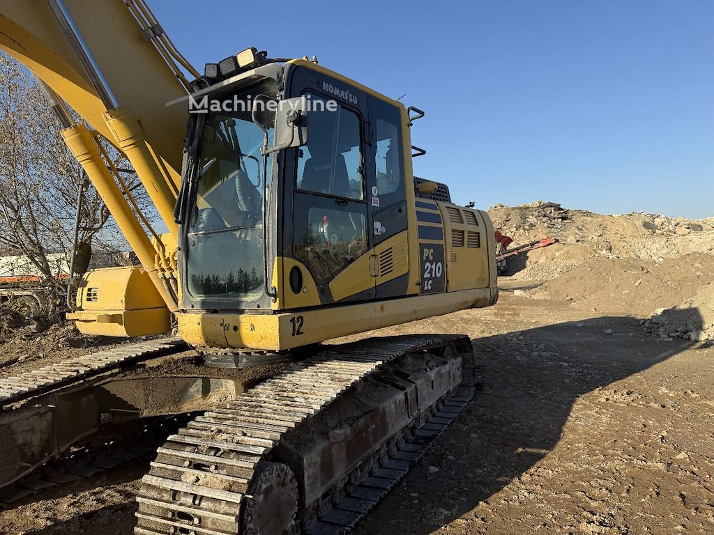 Komatsu PC210LC-11 bager guseničar