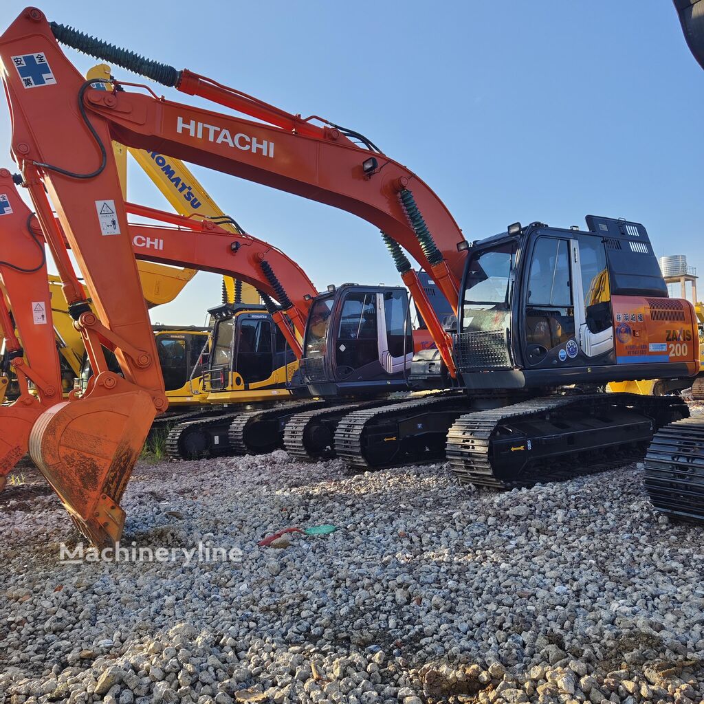 Hitachi ZAX200 bager guseničar