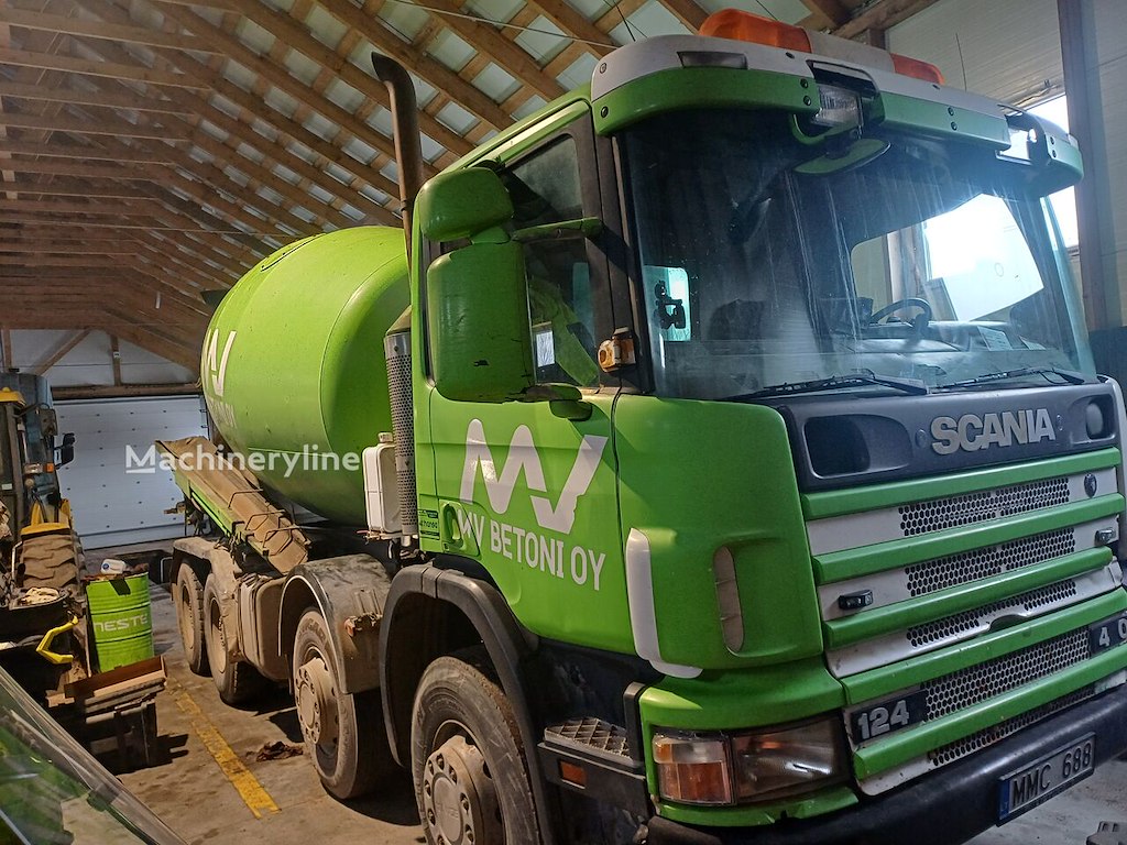 Scania kamion s mešalicom za beton