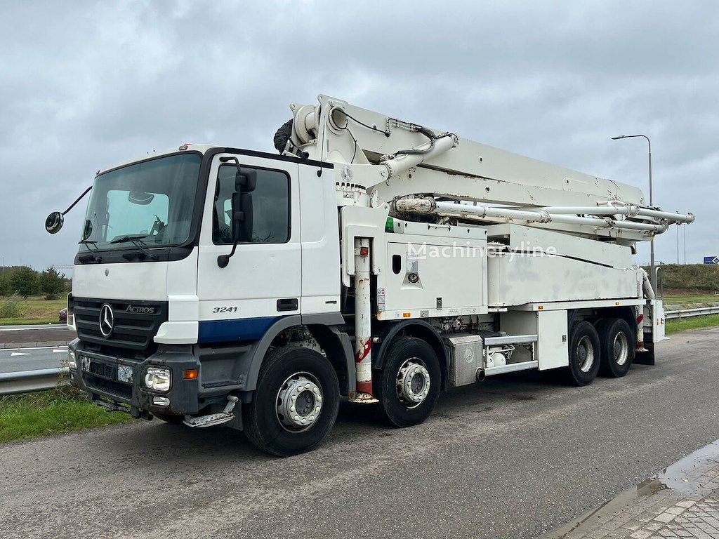 Mercedes-Benz MercedesBenz Actros 3241 8x4/4 with Putzmeister BSF42-4 16 42m p pumpa za beton