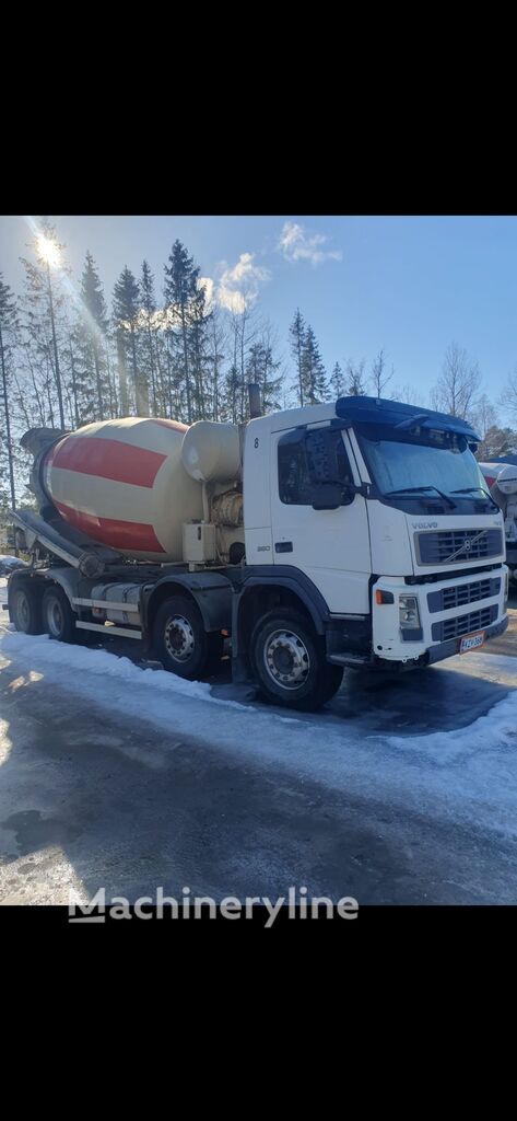 Volvo Fm12 kamion s mešalicom za beton