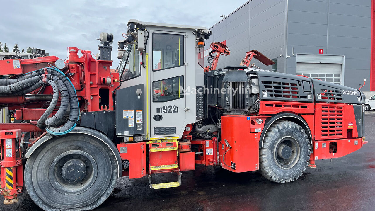 Sandvik DT922I horizontalno bušeće postrojenje