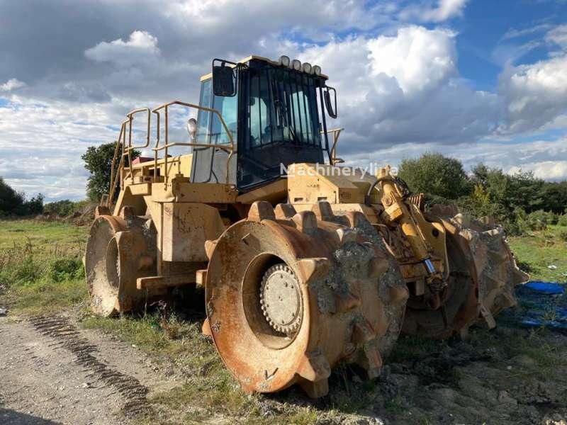 Caterpillar 826GII kompaktor s jednim valjkom