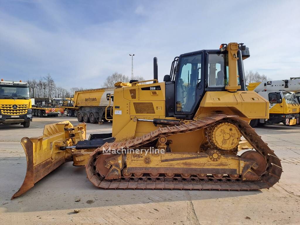 Caterpillar CAT D6N LGP buldožer