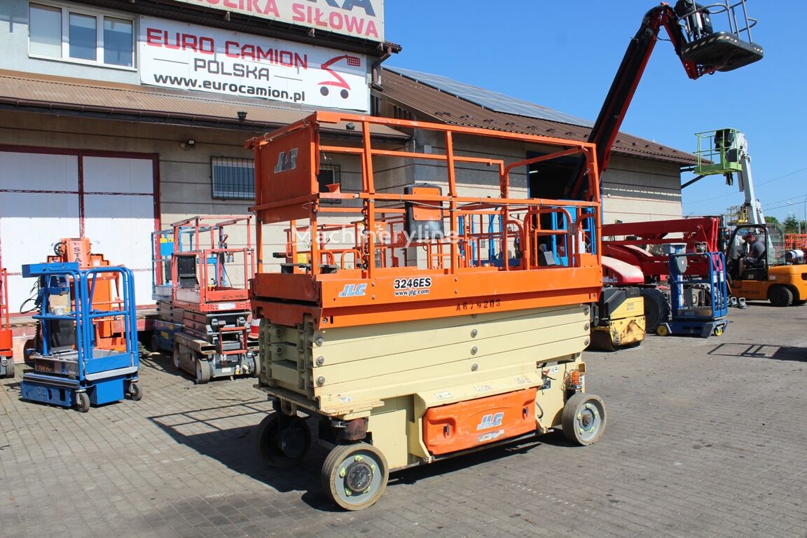 JLG 3246 ES makazasta platforma