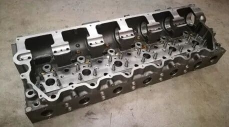 Chiuloasă Motor glava cilindra za Caterpillar C15/C18 građevinske mašine